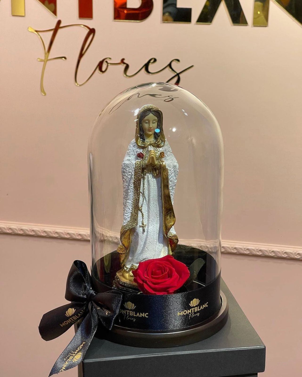 Virgen de la Rosa Mística en Cúpula de Cristal con Flor Preservada - Rappi