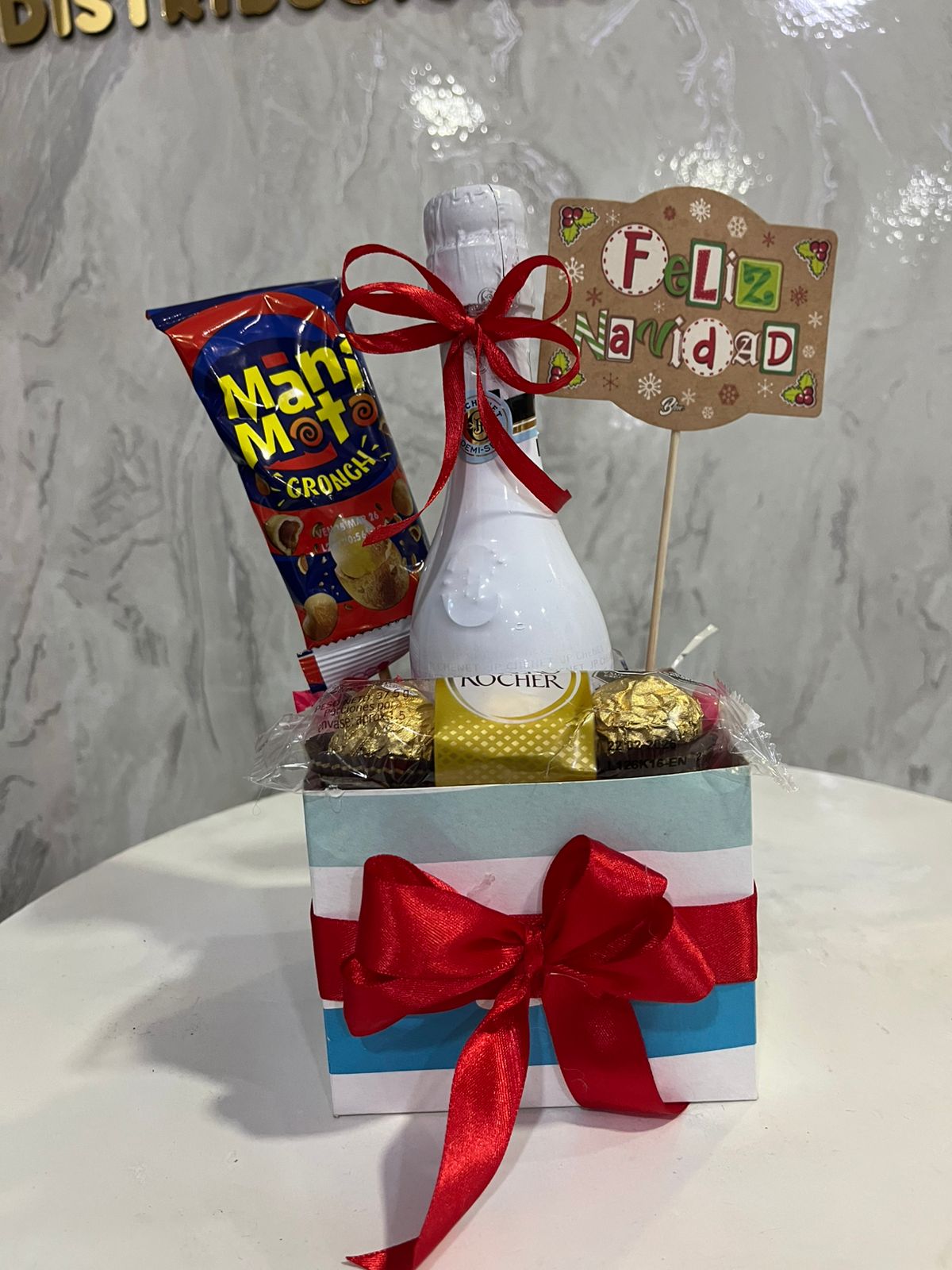 Caja Jp Con Mani Y Ferrero - Rappi