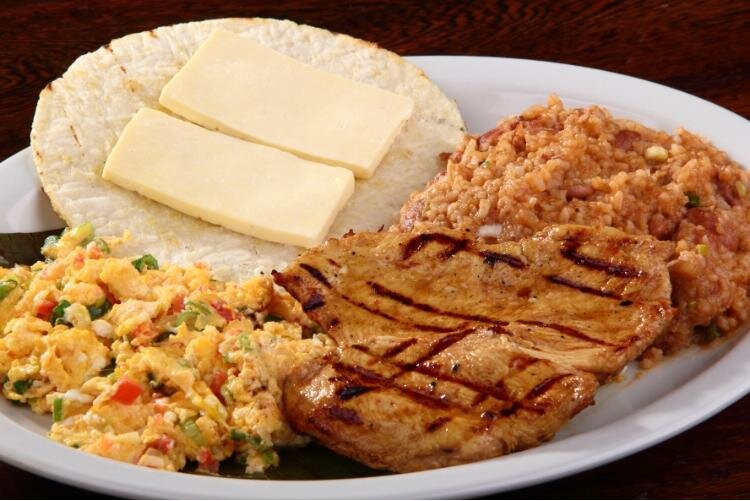 Precios y Menú Simon Parrilla - Cocina de Tradicion Calle 13 # 72-45