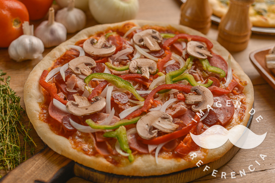 Precios y Menú Pizza Loca Cra. 43b # 70 sur 48
